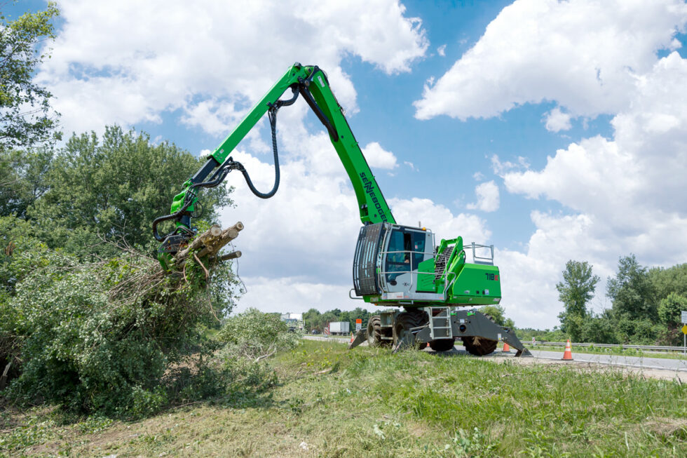 Tree Care Handlers - SENNEBOGEN LLC