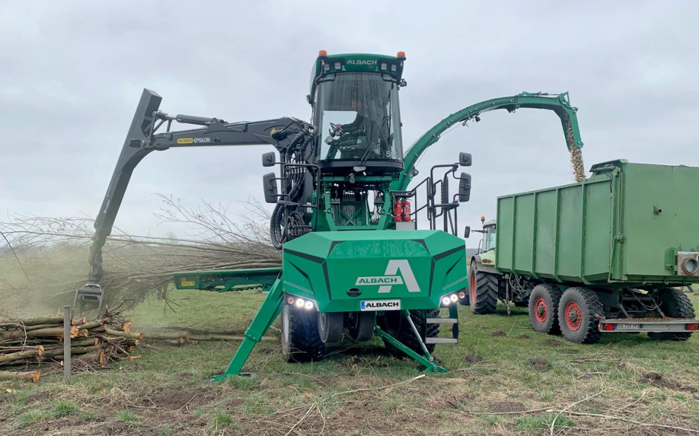 Albach Chipper | SENNEBOGEN LLC